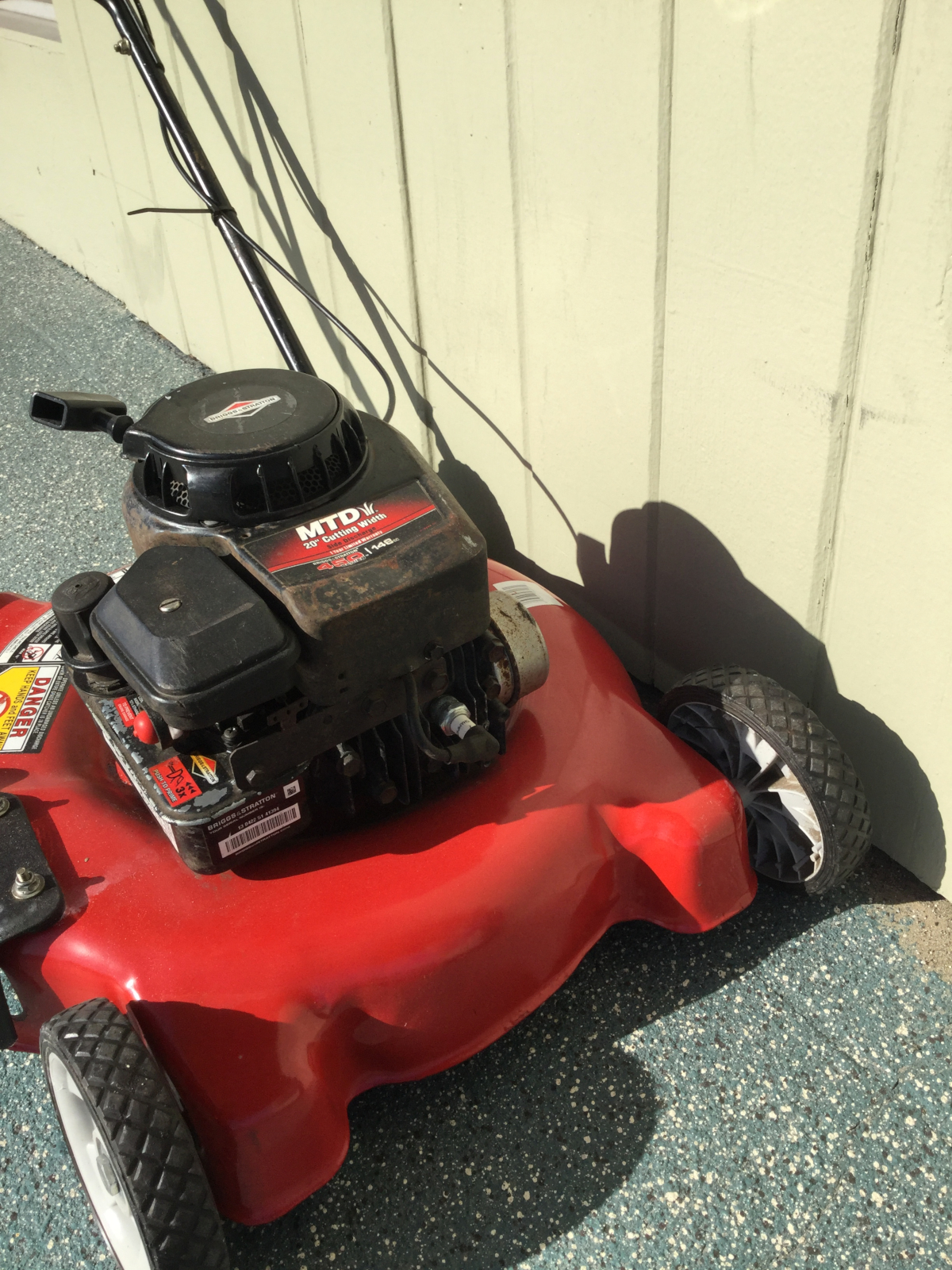MTD Push lawnmower 11a-020l706